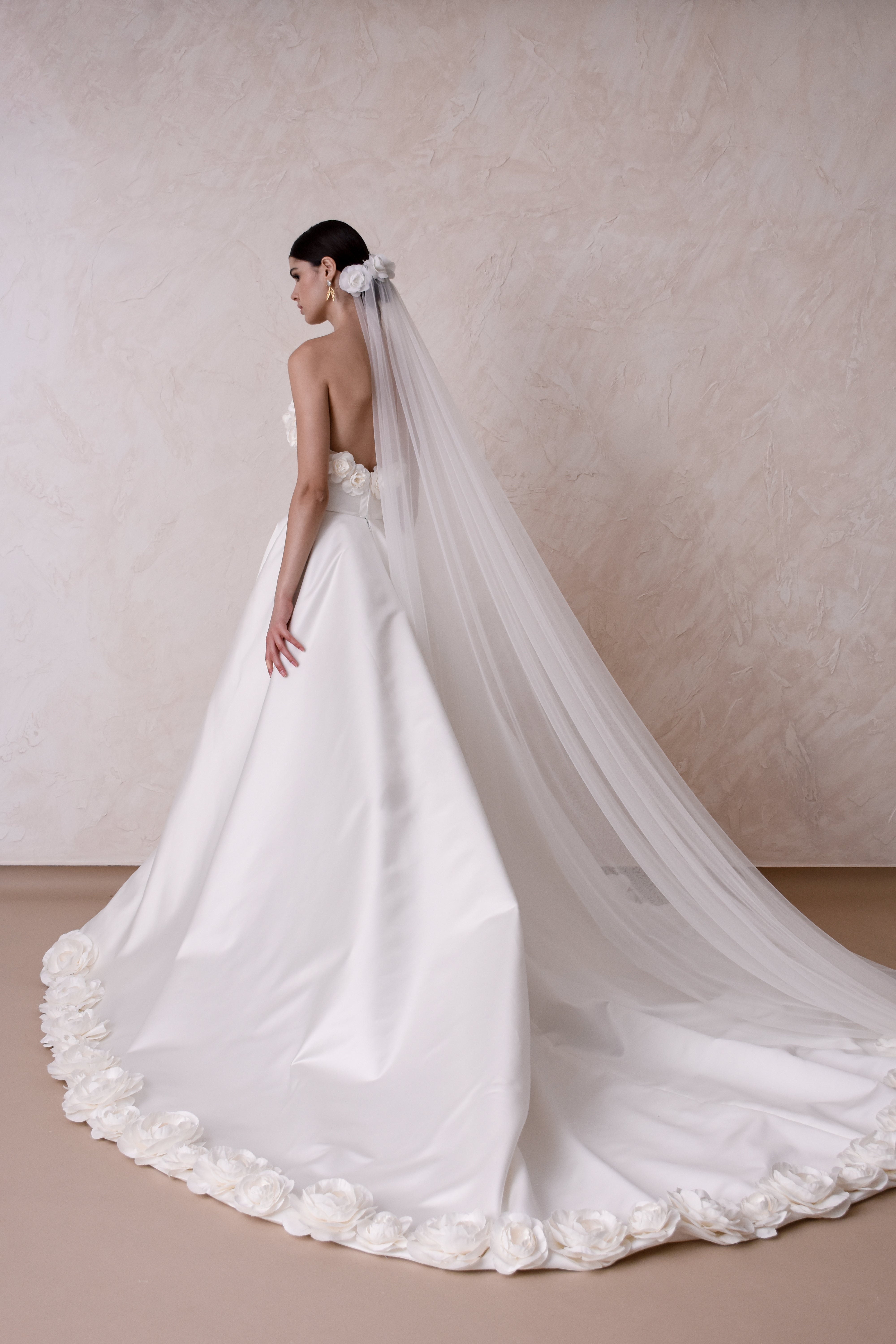 YASSMIN SALEH - FLOWER VEIL - RTW BRIDAL S2 – Yassmin Saleh